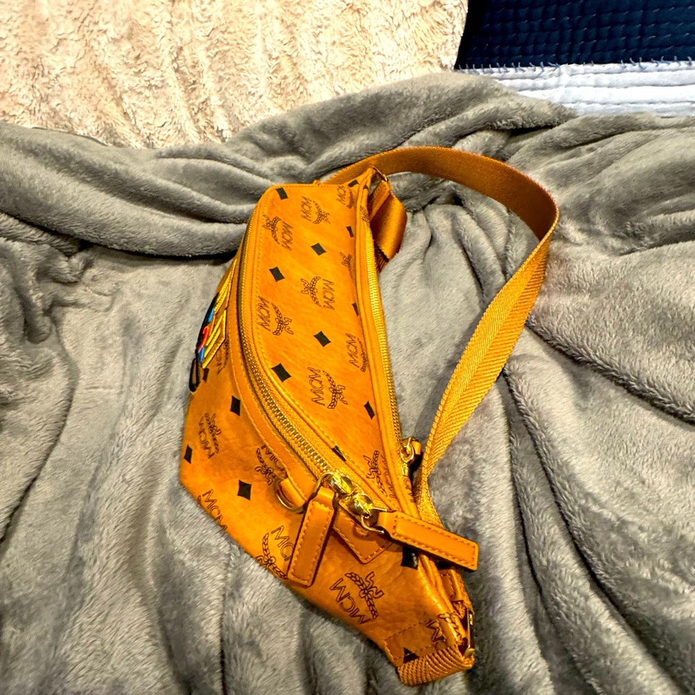 Mcm Limited Edition Fanny Pack - Gem